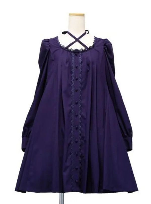 Crow Queen - Wardrobe